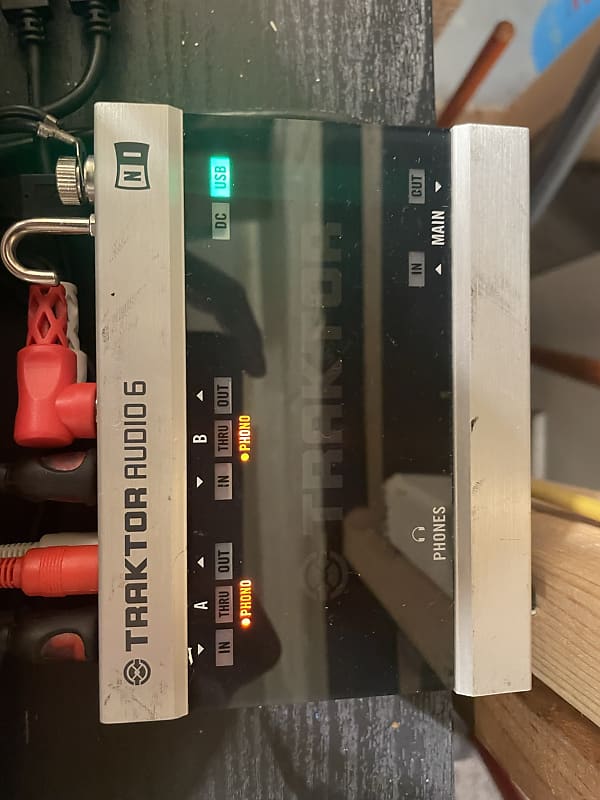 Native Instruments Traktor Audio 6 DVS audio interface | Reverb