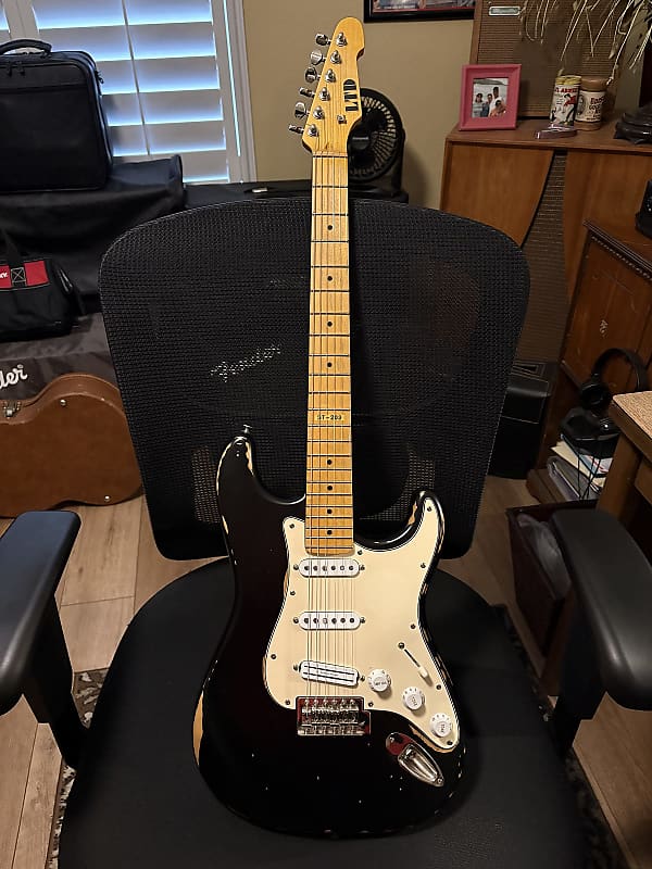 ESP LTD t-203 strat distressed 2000s - black relic | Reverb