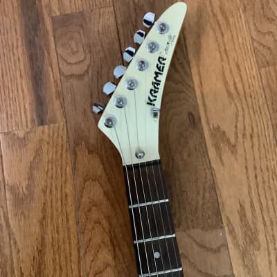 Kramer Aerostar 1980s with Seymour Duncan invader pickup | Reverb