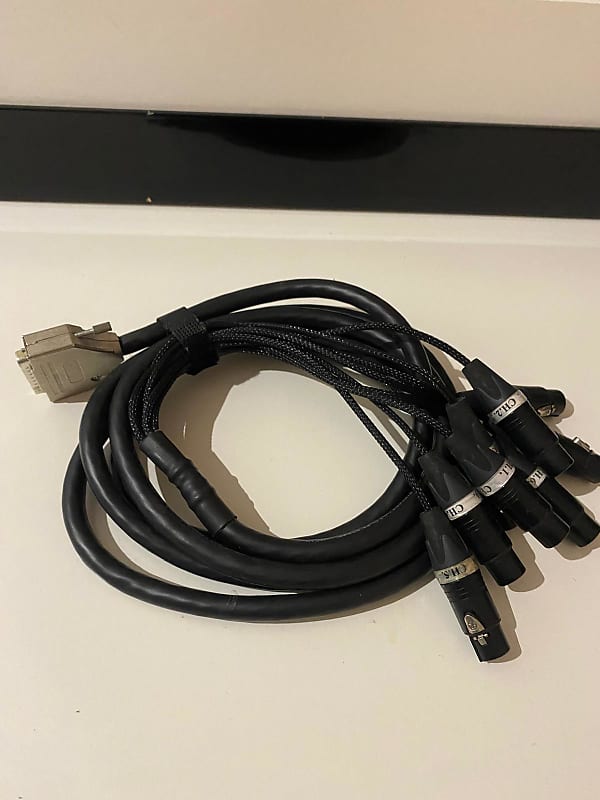 Mogami 2932 Multicore Cable with DB25 and 8 Neutrik Female | Reverb UK