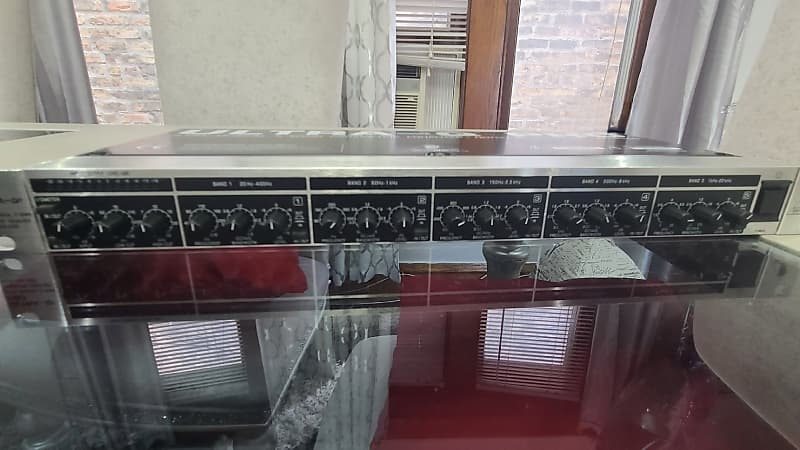 Behringer Ultra-Q Pro 2200 | Reverb