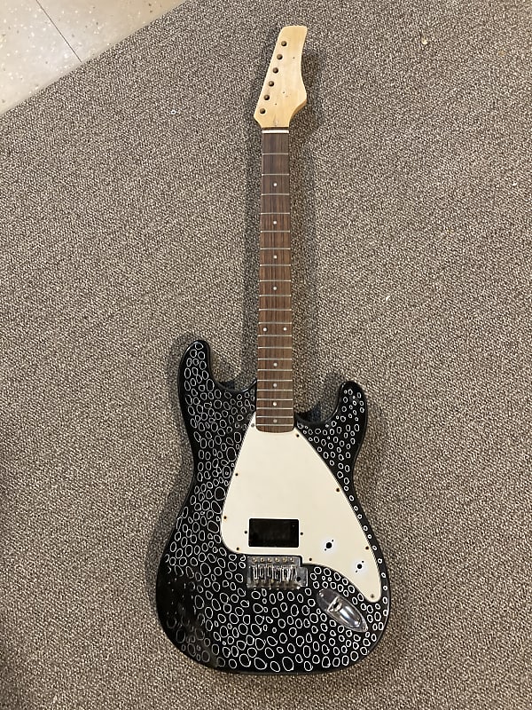 First Act Body Neck Pickguard 00's - Black | Reverb