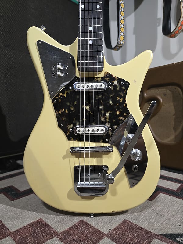 Japan Made 1960's St. George MP-2 Cream Tom Morello Rage | Reverb