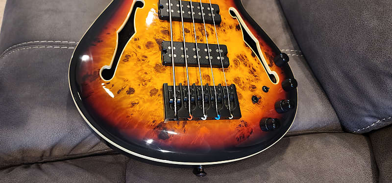 Mensinger (Maruszczyk) Joker B 5 string (semi) hollow body | Reverb