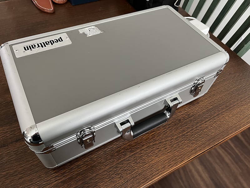 Pedaltrain Metro 16 with Tour Case 2023 - Silver | Reverb