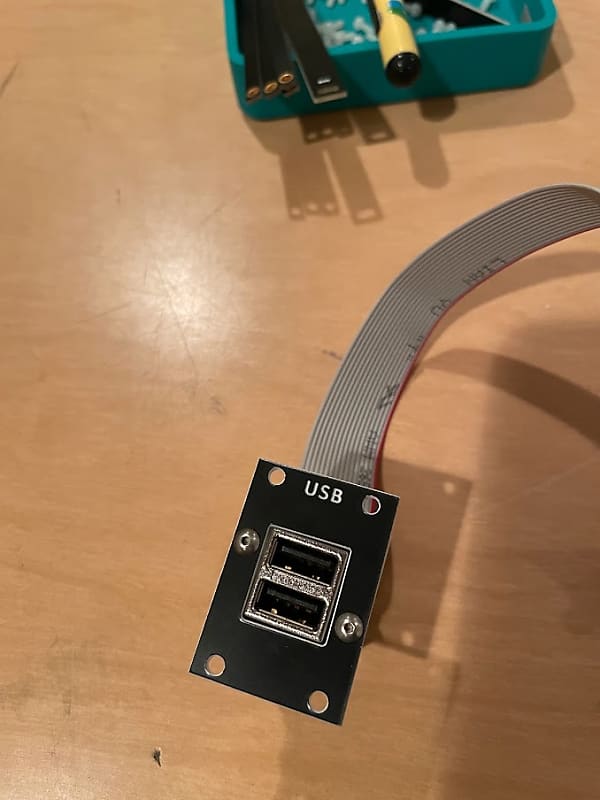 Pulp Logic 1U USB Power Breakout Black | Reverb