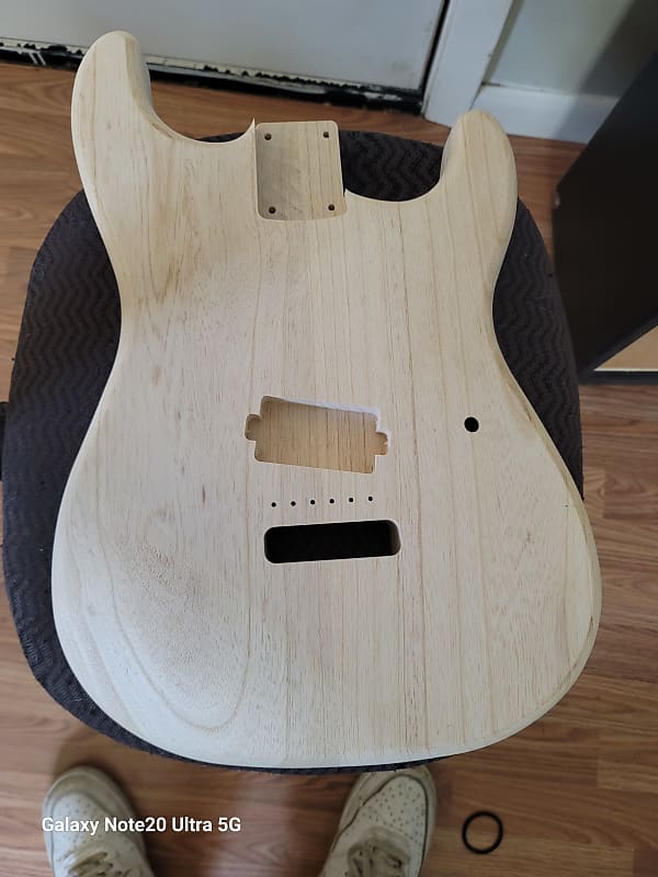 Custom Strat body lightweight swamp ash 2024 - None | Reverb