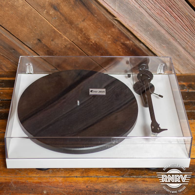 Pro-Ject Debut Carbon EVO Belt Drive Turntable - Matte White | Reverb