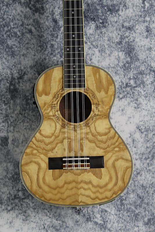 Freshman UKASHT8 8-String Electro Ukulele- Pre-Loved - (Good | Reverb