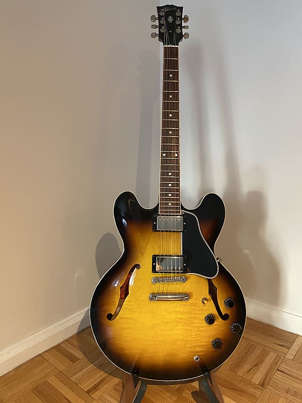 Gibson ES-335 Hollow body, Hard shell case | Reverb