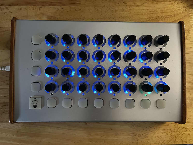 Livid Code V2 Open Source Midi Controller 2000s Wood Reverb 7969