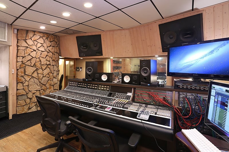 API 3232 vintage 32 channel recording console with 550A EQs - | Reverb