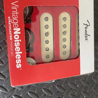 Fender Vintage Noiseless Stratocaster pickups Set | Reverb UK