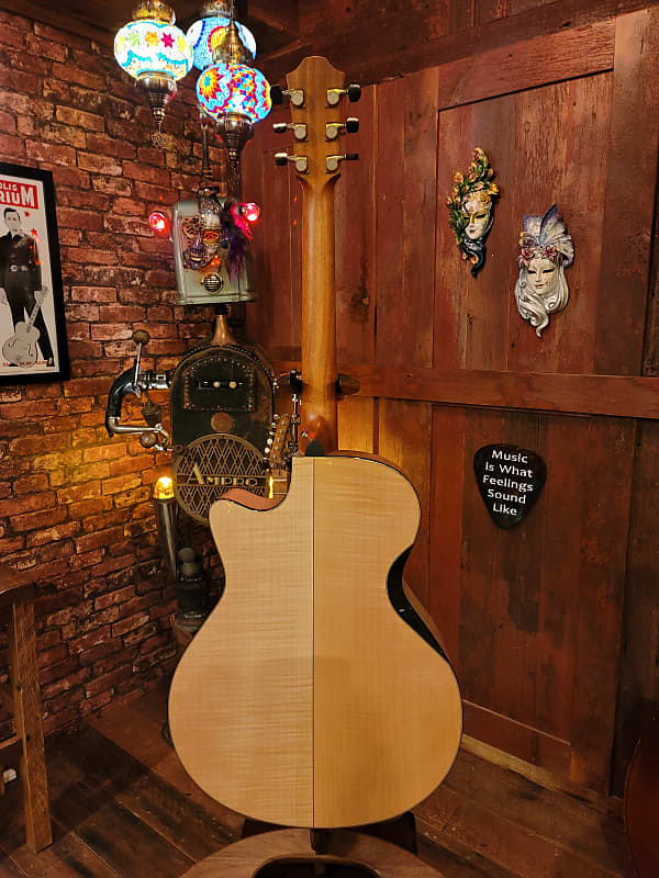 Furch Yellow Deluxe SF Maple Ataraxis Music Exclusive 108854 | Reverb