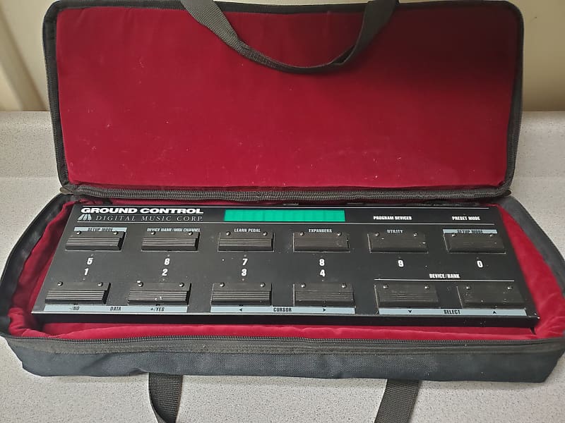 Digital Music Ground Control MIDI Foot Controller w/ gig bag | Reverb