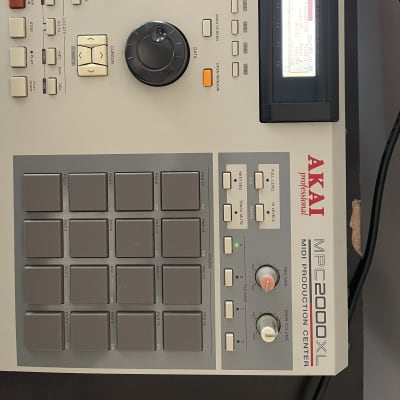 AKAI MPC 2000XL CUSTOM"WOODGRAIN"STYLE+PERFECT RED | Reverb
