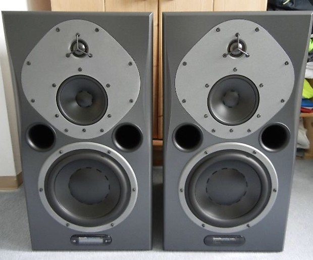 Dynaudio Air 20 3-Way Professional Studio Monitors (Pair) | Reverb UK