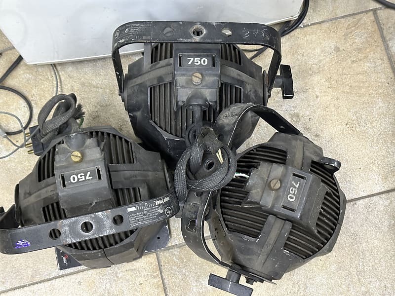 Lot of 3 ETC Source Four PAR 750W Stage Lights w/Bulbs | Reverb