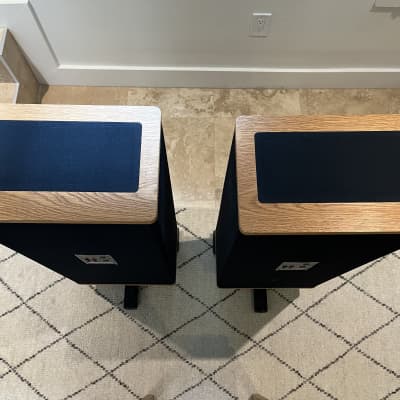 Vandersteen Model 2C Floor Speakers (with Stands) | Reverb