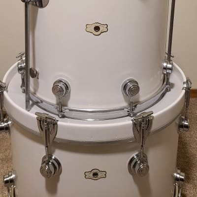 Camco Drum Set In White Lacquer | Reverb