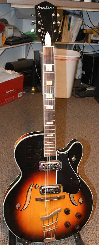 Harmony Airline Meteor 1960s - Sunburst | Reverb UK