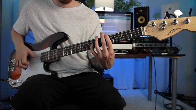 Spear & Shield Electric Bass Guitar Precision full | Reverb Canada