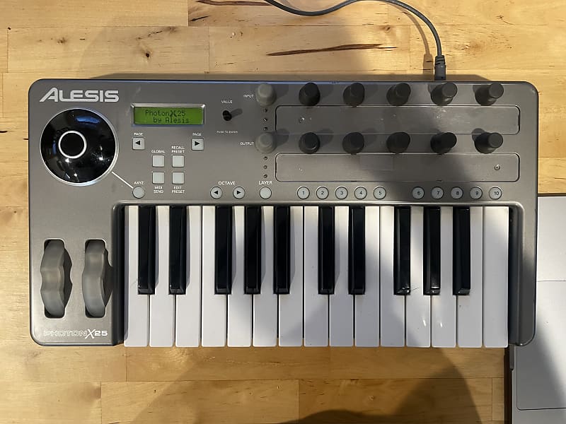 Alesis Photon X25 USB/MIDI Keyboard and Audio Interface 2007 | Reverb
