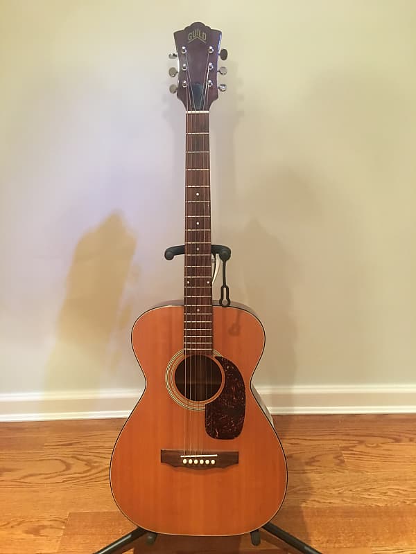 Guild F20 Troubador 1974 including OHSC | Reverb