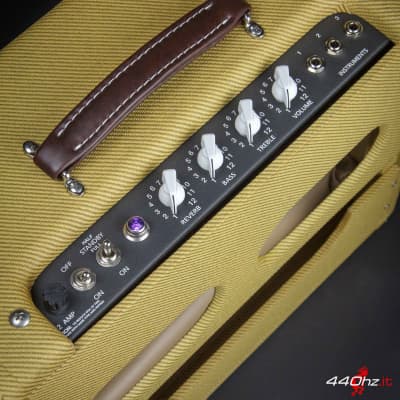 Victoria Club Deluxe 1x12 Combo Lacquered Tweed 230V - Fender | Reverb