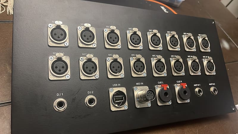 Redco Custom studio patchbay Black / silver | Reverb Canada