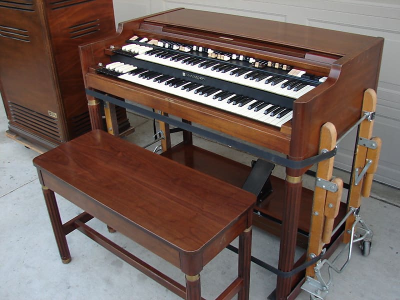 Hammond B-3000 Organ & 722 Leslie | Reverb