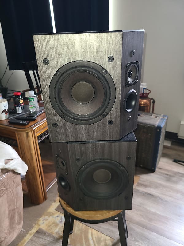 Pair of BOSE 2001 Direct / Reflecting Speakers | Reverb