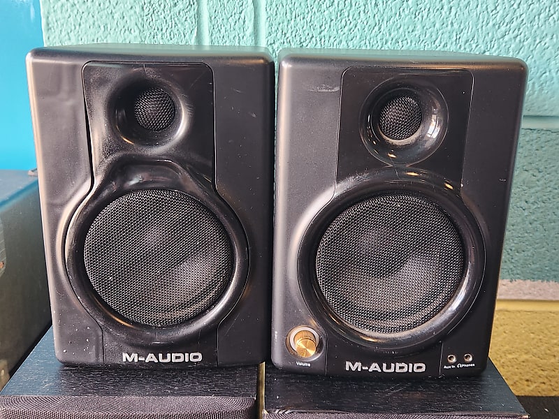 M-Audio Studiophile AV40 Studio/Bookshelf Monitor Pair | Reverb