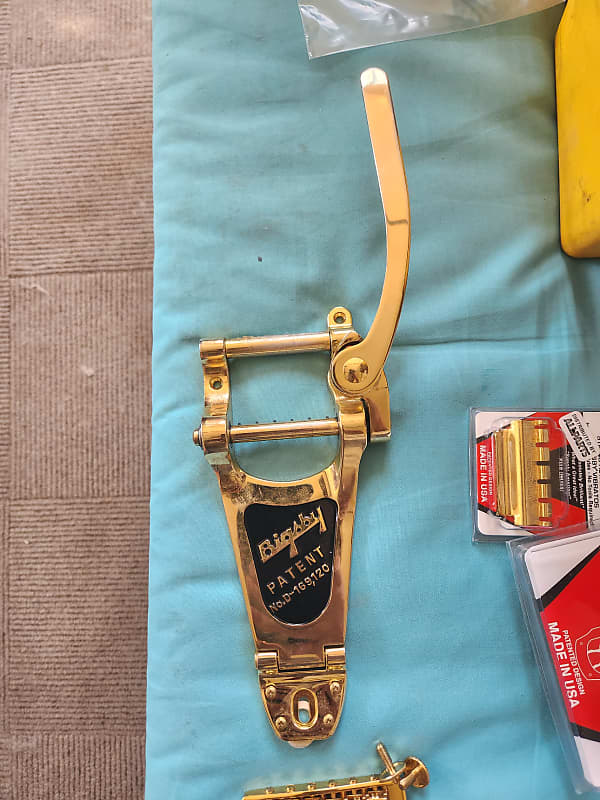 Gold Bigsby B7 Vibrato Tailpiece | Reverb