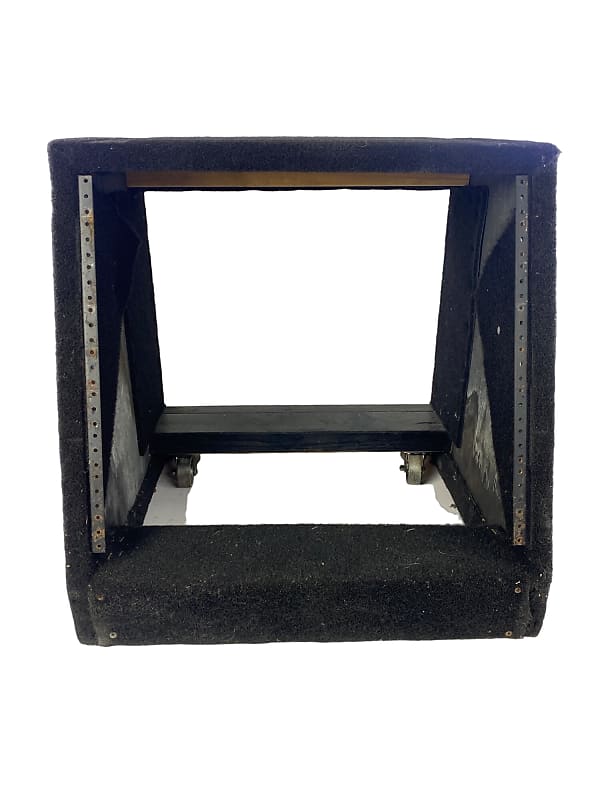 9U Studio Rolling Slant Equipment Rack Carpeted | Reverb