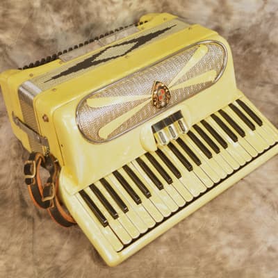 1959 De La Rosa Electric Acoustic Accordion White Pearloid | Reverb