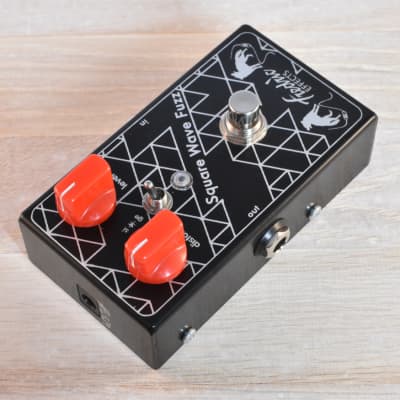 Fredric Effects Square Wave Fuzz improved Univox | Reverb UK