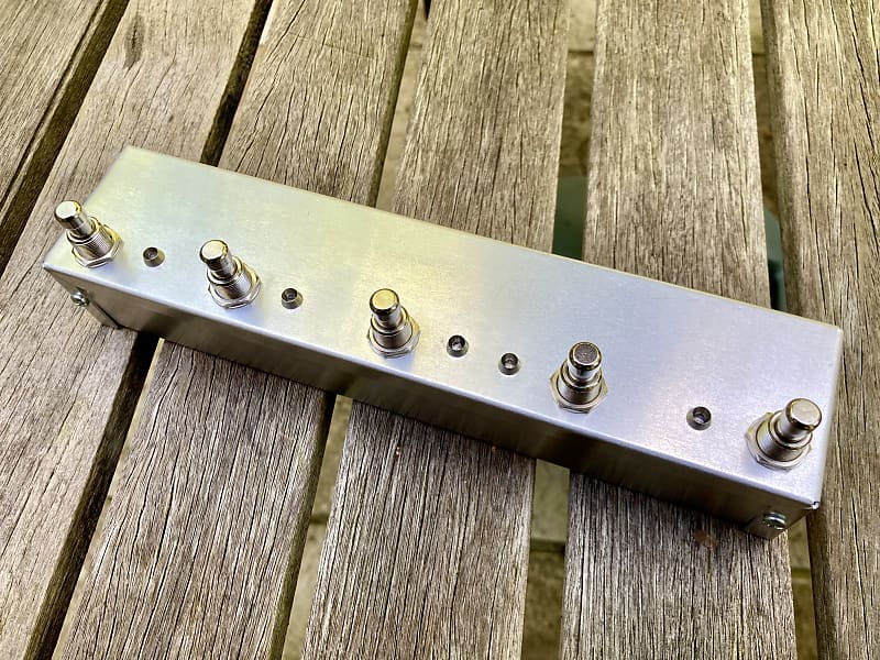 Buzz Electronics Programmable 5 Channel Loop Switcher. | Reverb UK