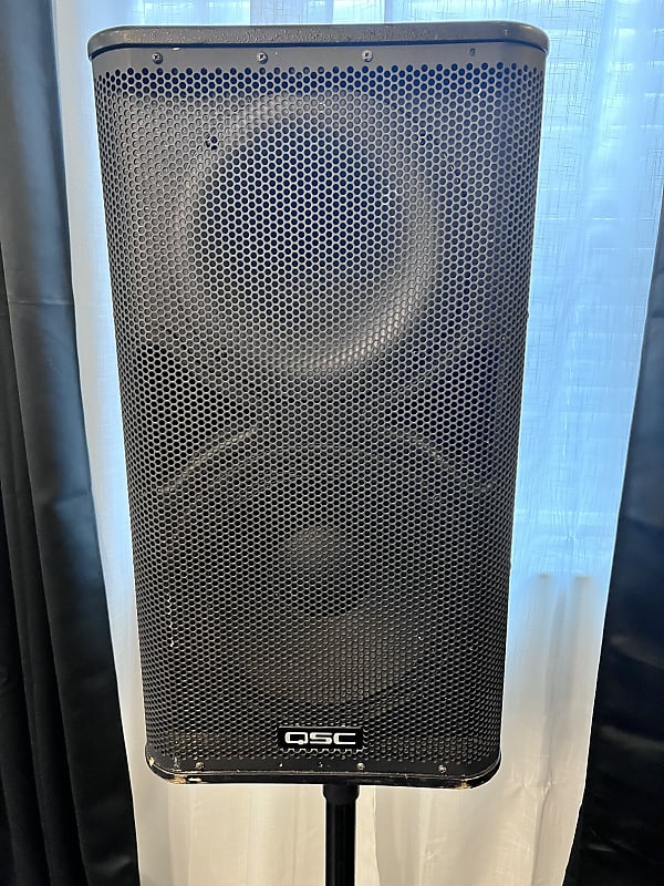 QSC HPR122i | Reverb