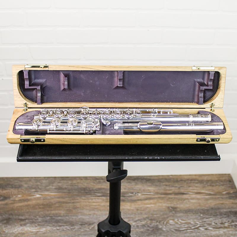 Preowned Verne Q. Powell Signature Series Solid Silver Flute | Reverb