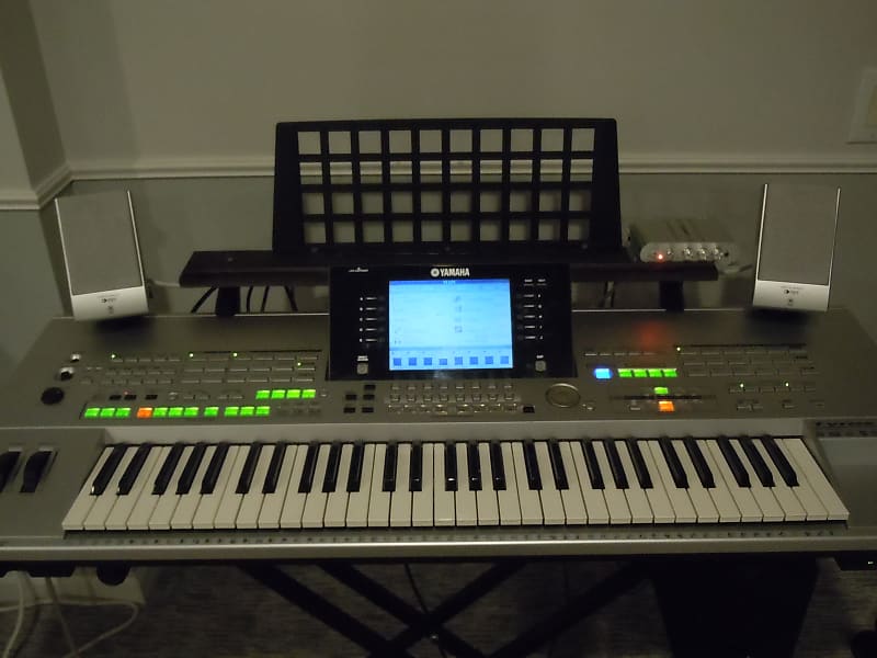 Yamaha Tyros 1 w/40GB HHD, Speakers | Reverb