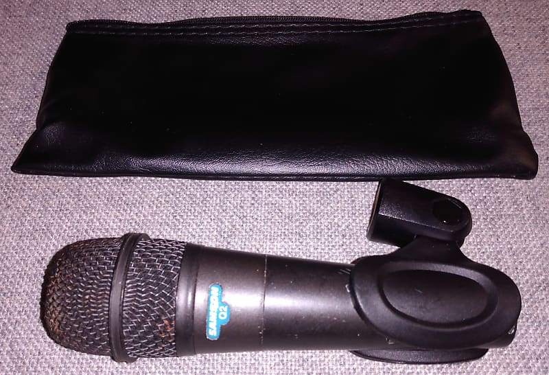 Samson Q2 Microphone | Reverb