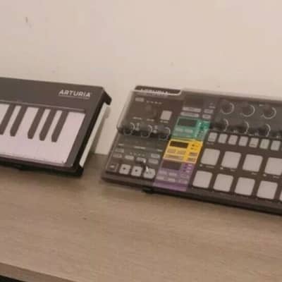 Arturia Beatstep Pro / Keystep Desktop Studio Stand | Reverb UK