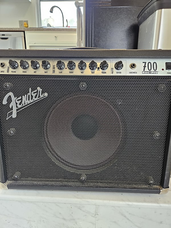 Fender Roc Pro 700 2-Channel 70-Watt 1x12" Hybrid Guitar | Reverb