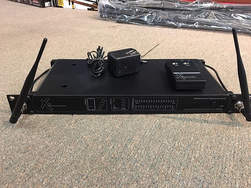Line 6 X2 xdr95 w/ XDT4 Tranmitter Rack Digital XDR4 Wireless | Reverb
