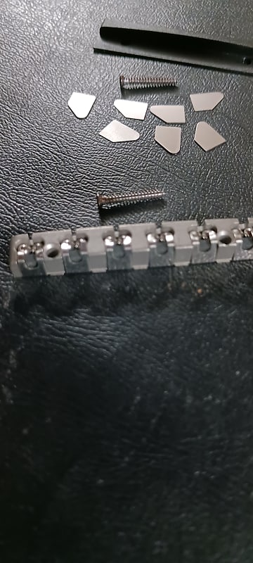 Fender STRAT/TELE Roller nut - Silver | Reverb