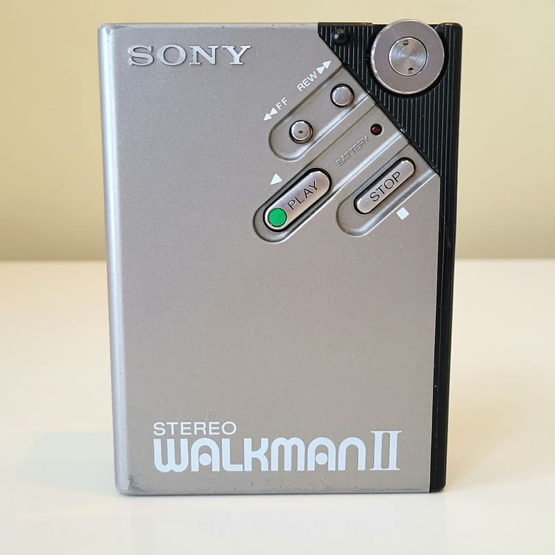 Used Sony MDR-V4 Headphones for Sale | HifiShark.com