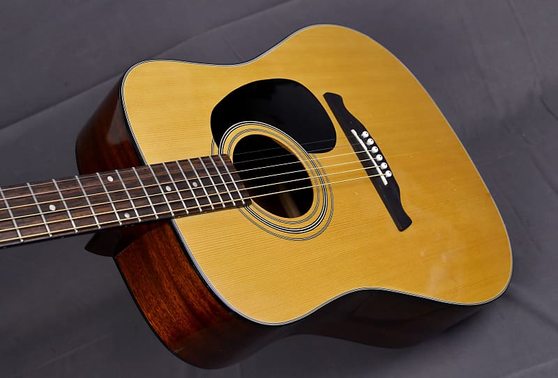 Alvarez RD8 Acoustic Guitar Natural Solid Spruce Top w/Gig | Reverb