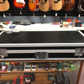 Road Runner KBRR61W 61-Note Keyboard Flight Case | Reverb