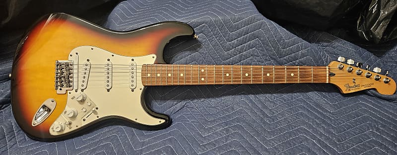 Fender Stratocaster Roland Ready 2001 - Sunburst | Reverb